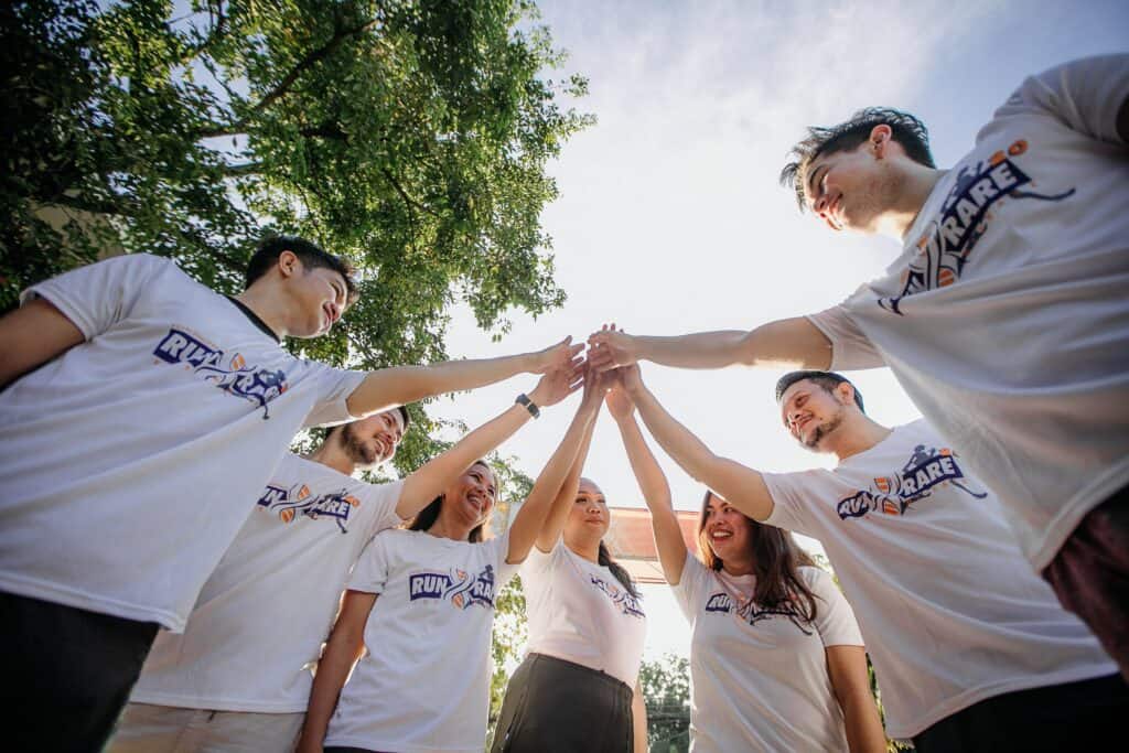 A Helping Hand: The Different Ways We Can Help Others During the ...